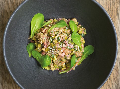 Maison & Demeure - 3-Boeuf-moutarde-baseball-pickles-smoked-meat ...